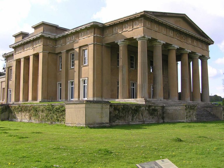 The Grange - The Sixteen