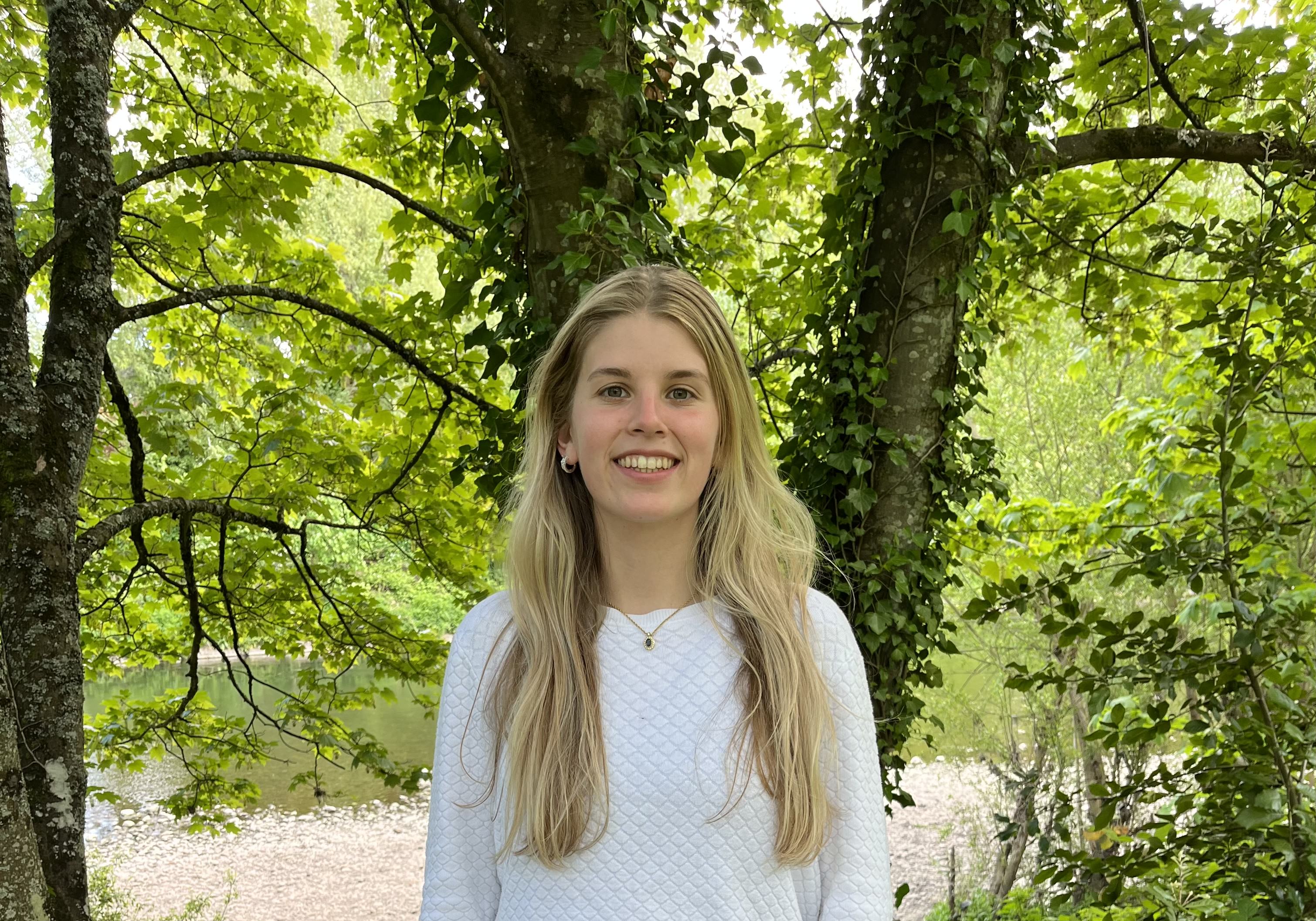 Juliette Ashman - The Sixteen